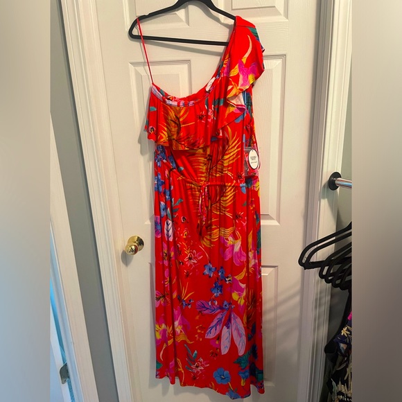 Soma | Dresses | Nwt Soma Red Floral Print One Shoulder Invisible Bra ...